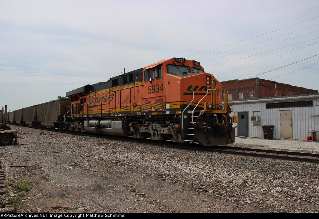 BNSF 5934 - DPU